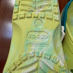 CROCS | Shoes | Crocs Margaritaville Jimmy Buffett Lime Green Limited ...